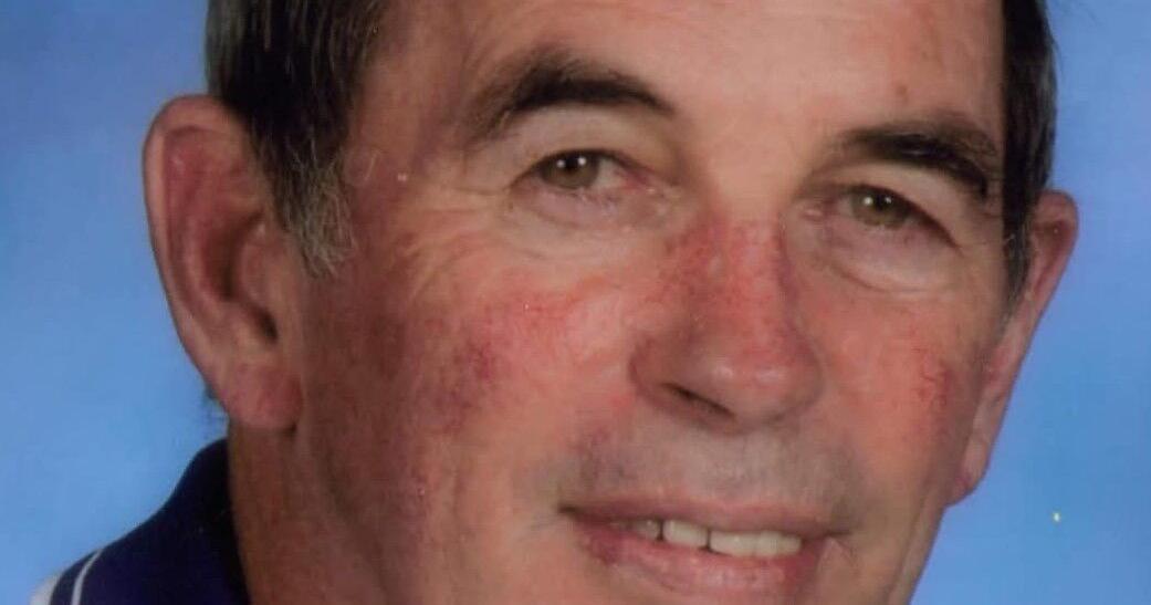 Saying farewell; Hundreds gather to remember, honor Coach Richards ...