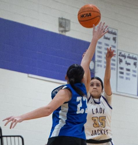 Lady Jackets rout South Pittsburg 72-22 | Sports | grundycountyherald.com
