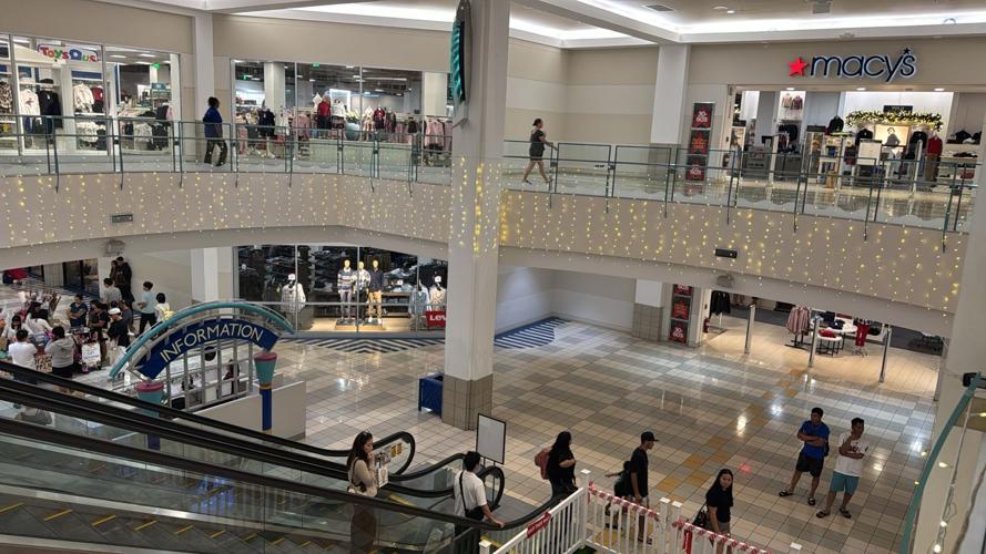 Holiday shoppers face higher prices, fewer deals across Guam | News ...