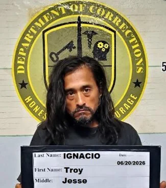 Man arrested after store workers in Hågat discover counterfeit $100 ...