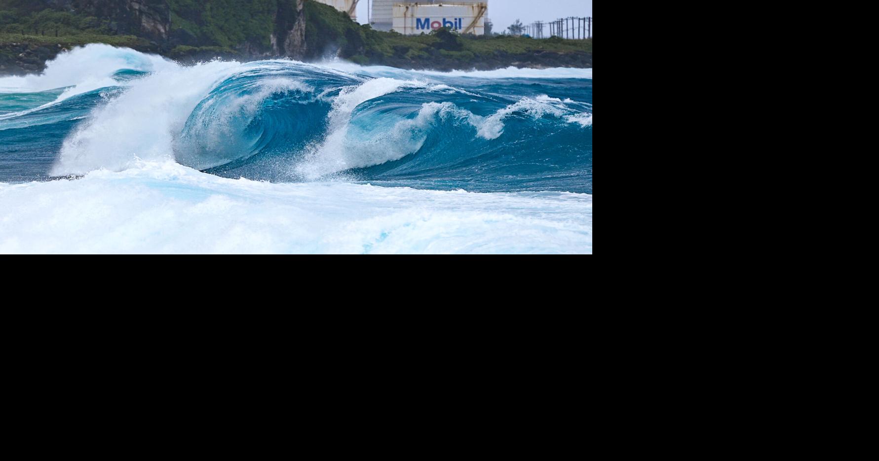 'Remain out of the water': High wind, gale, red flag warnings in effect ...