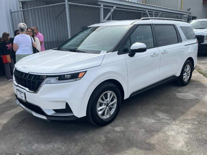 Church donates van to Todu Foundation to help serve more families ... Church donates van to Todu Foundation to help serve more families ...