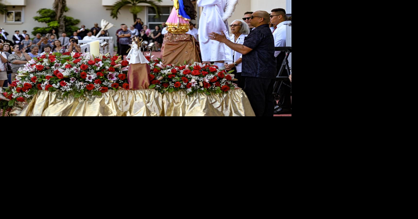 'Mary shows us hope': Catholic faithful process for feast of Santa ...