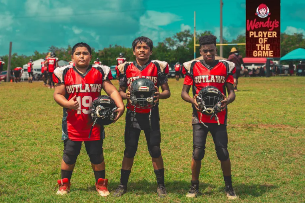 Outlaws beat Eagles in youth football battle of 3-0 teams; Freeman runs ...