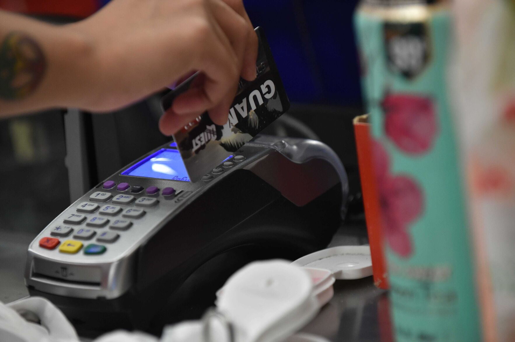 Couple sentenced to year and a day in prison for SNAP fraud, man gets ...
