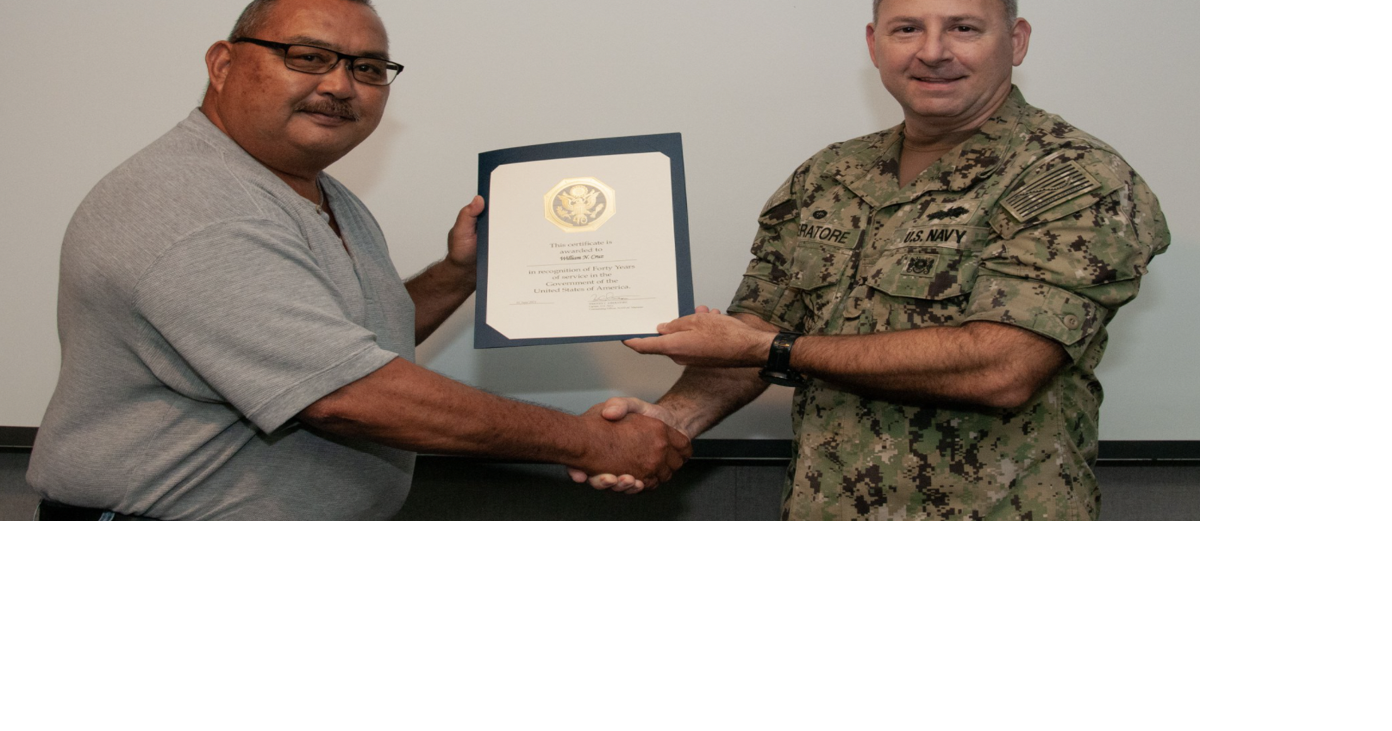 Islandstyle: Bill Cruz recognized for 40 years of federal service ...