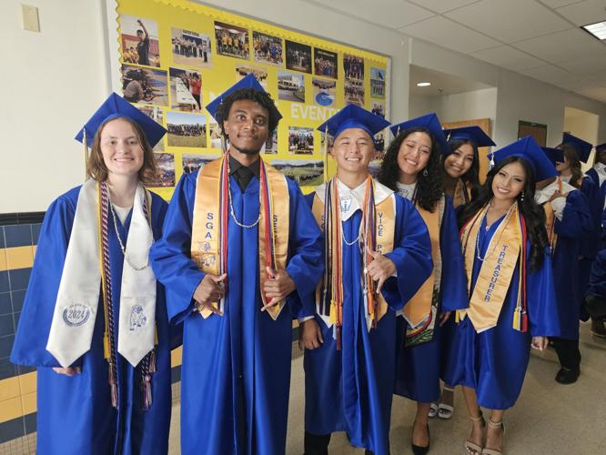 PHOTOS: Guam High School celebrates 92 graduates | Multimedia | guampdn.com