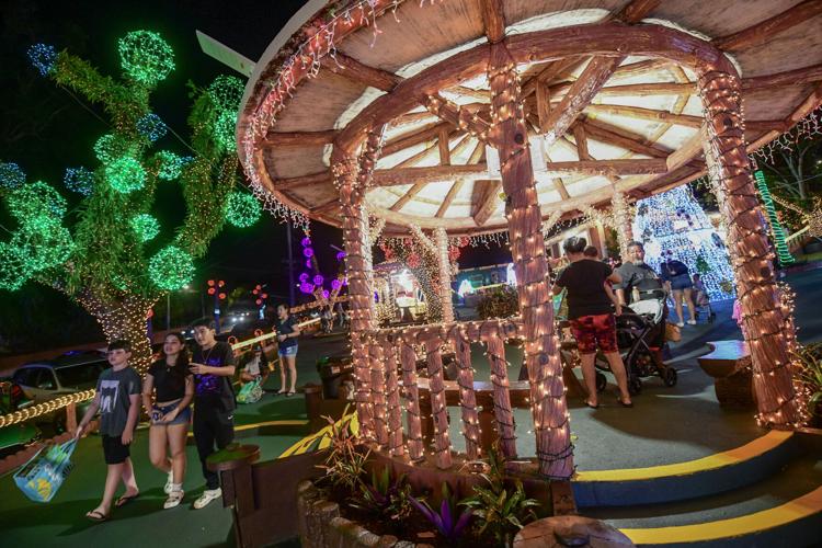 Merry & Bright Christmas lights at Tutujan Park | News | guampdn.com