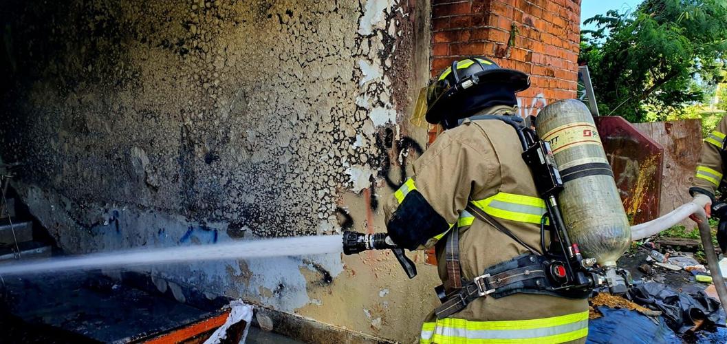 GFD battles fire in vacant Anigua building | News | guampdn.com