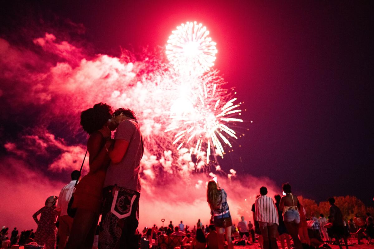 Canada Day Fireworks | World | guardonline.com
