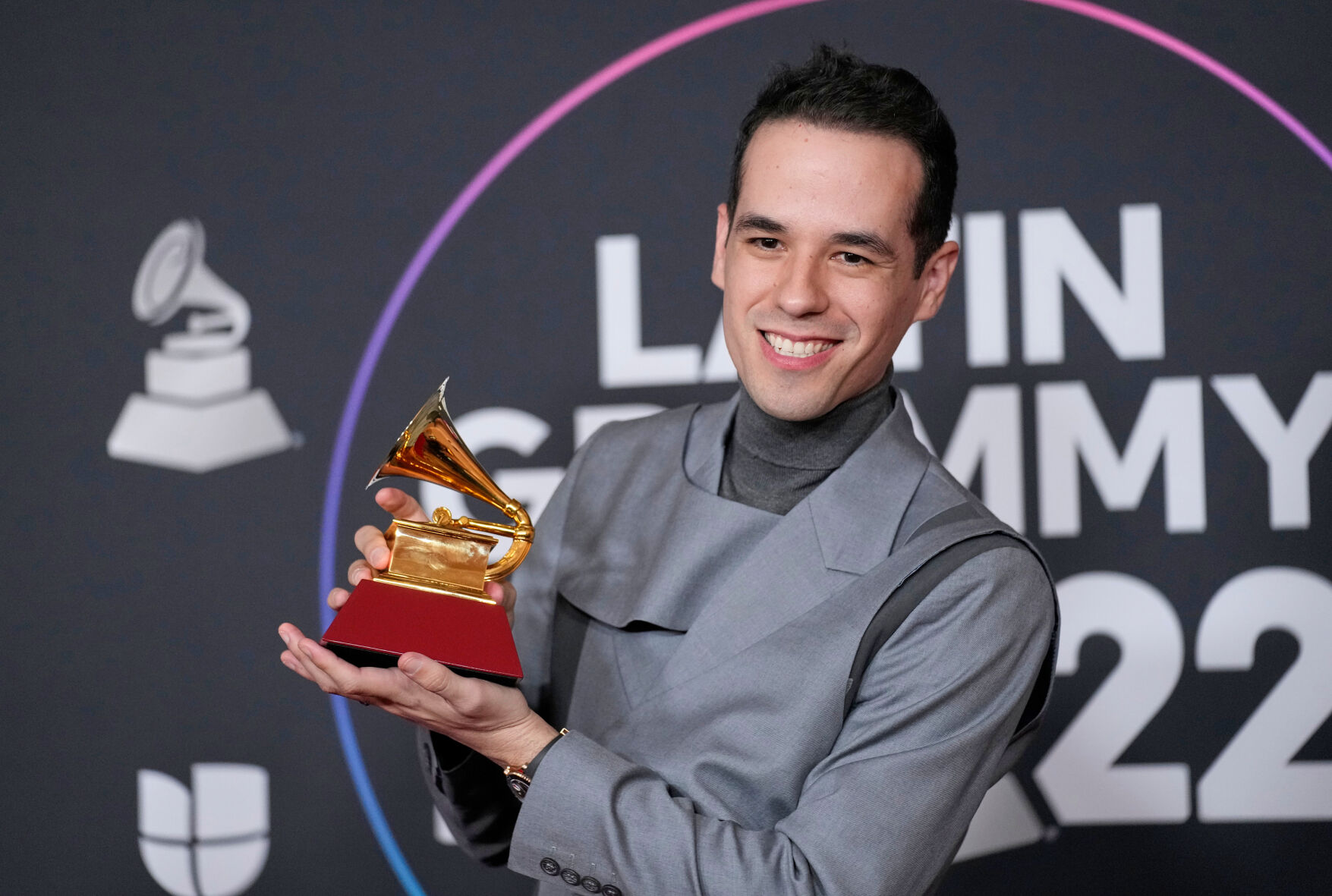 Grammywatch - Edgar Barrera | World | guardonline.com