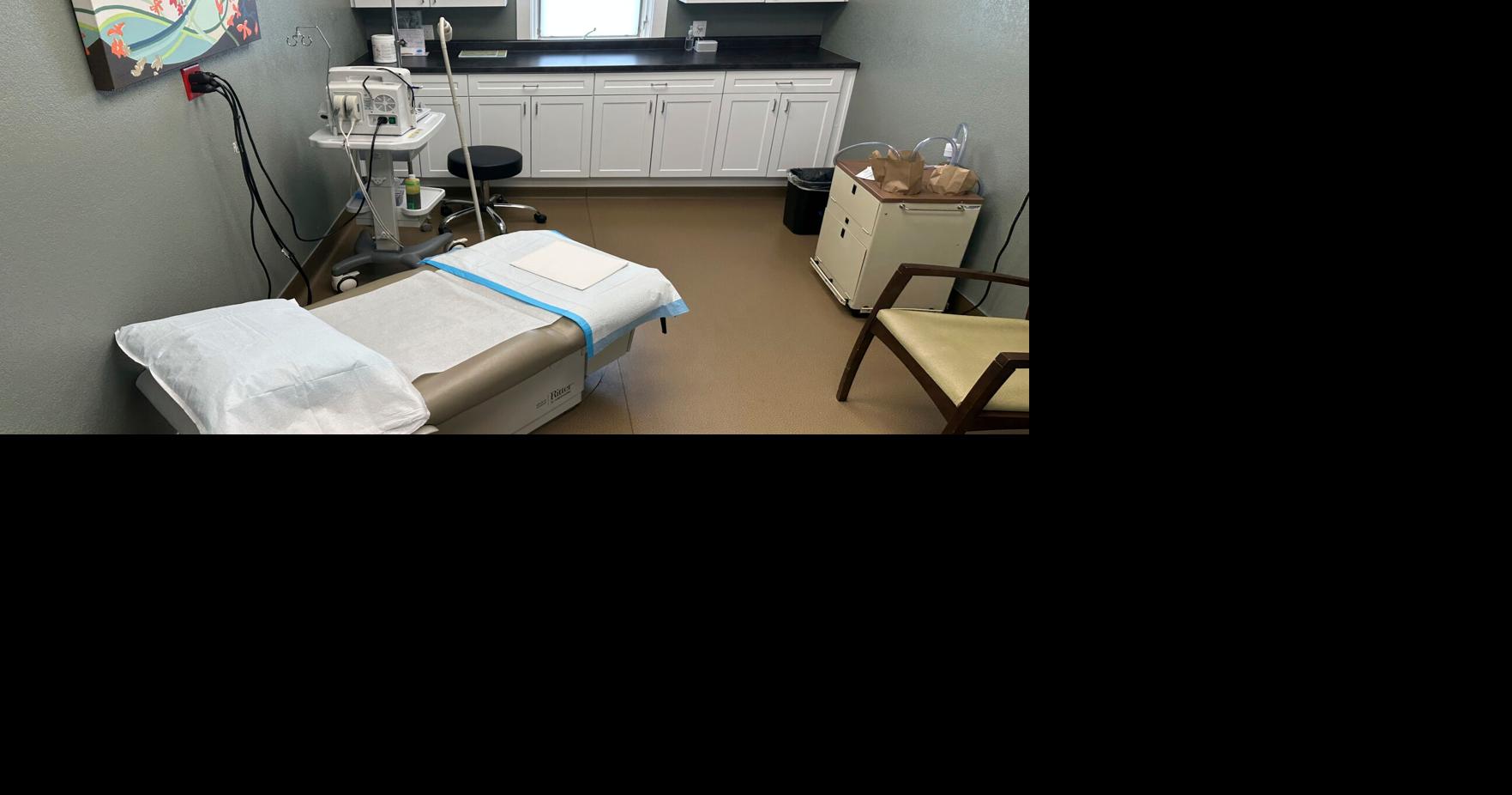 Wyoming judge blocks law that bans all but earliest abortions ...