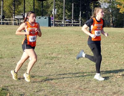 Pioneers, Cavemen and ladies strike gold at Tuckerman River Run ...
