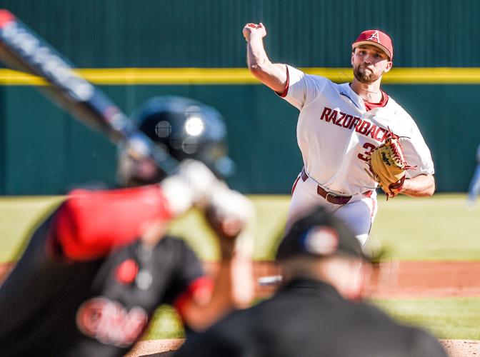 Bats Break Out in #3 Arkansas' Lopsided Win | Sports | guardonline.com
