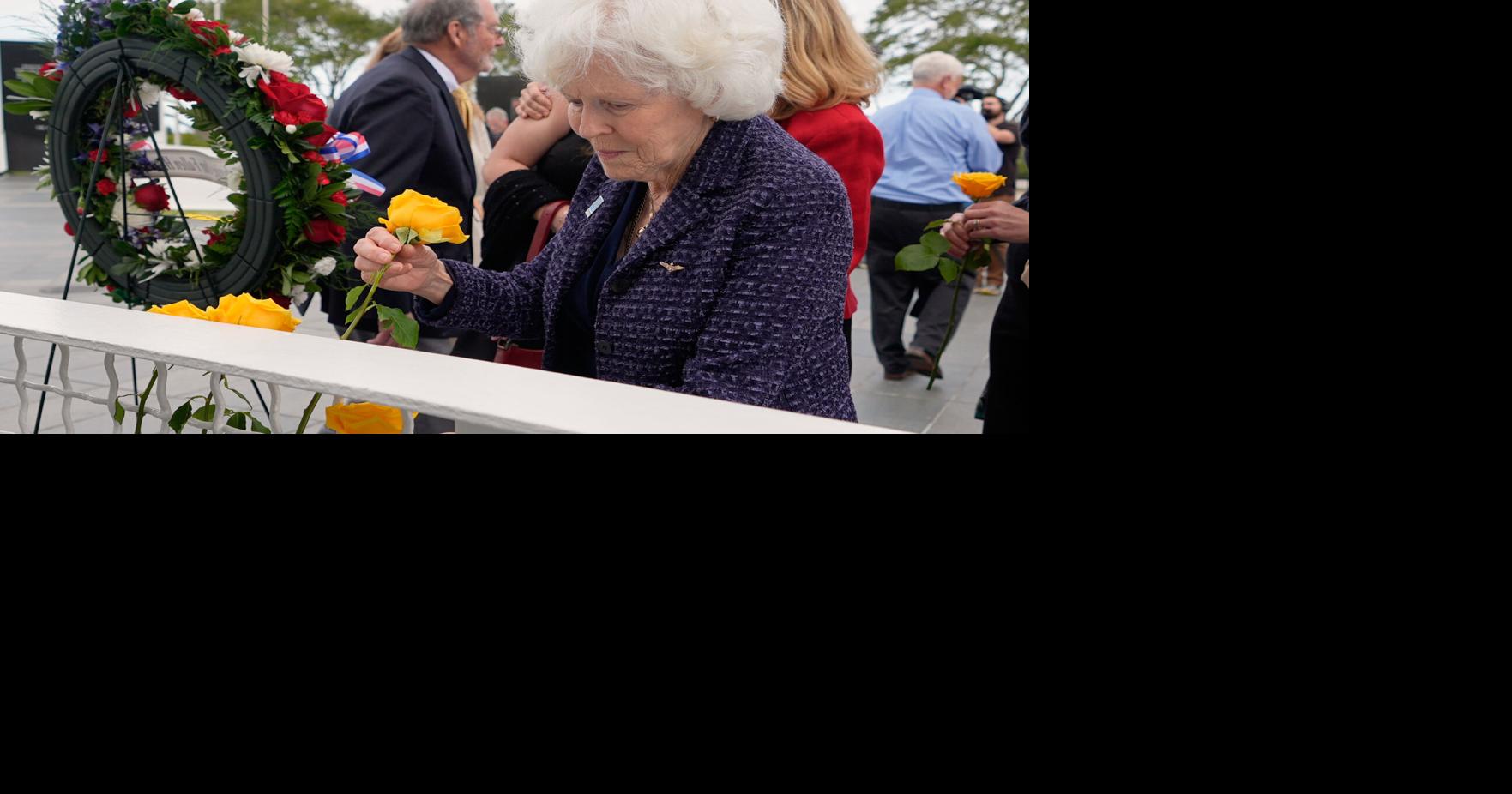 NASA and families of fallen astronauts mark 40th anniversary of space ...