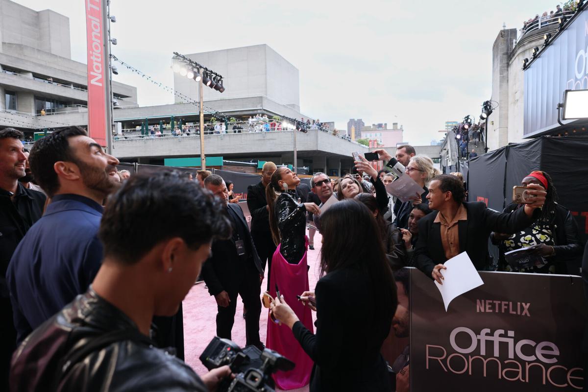 Britain Office Romance Premiere | World | guardonline.com