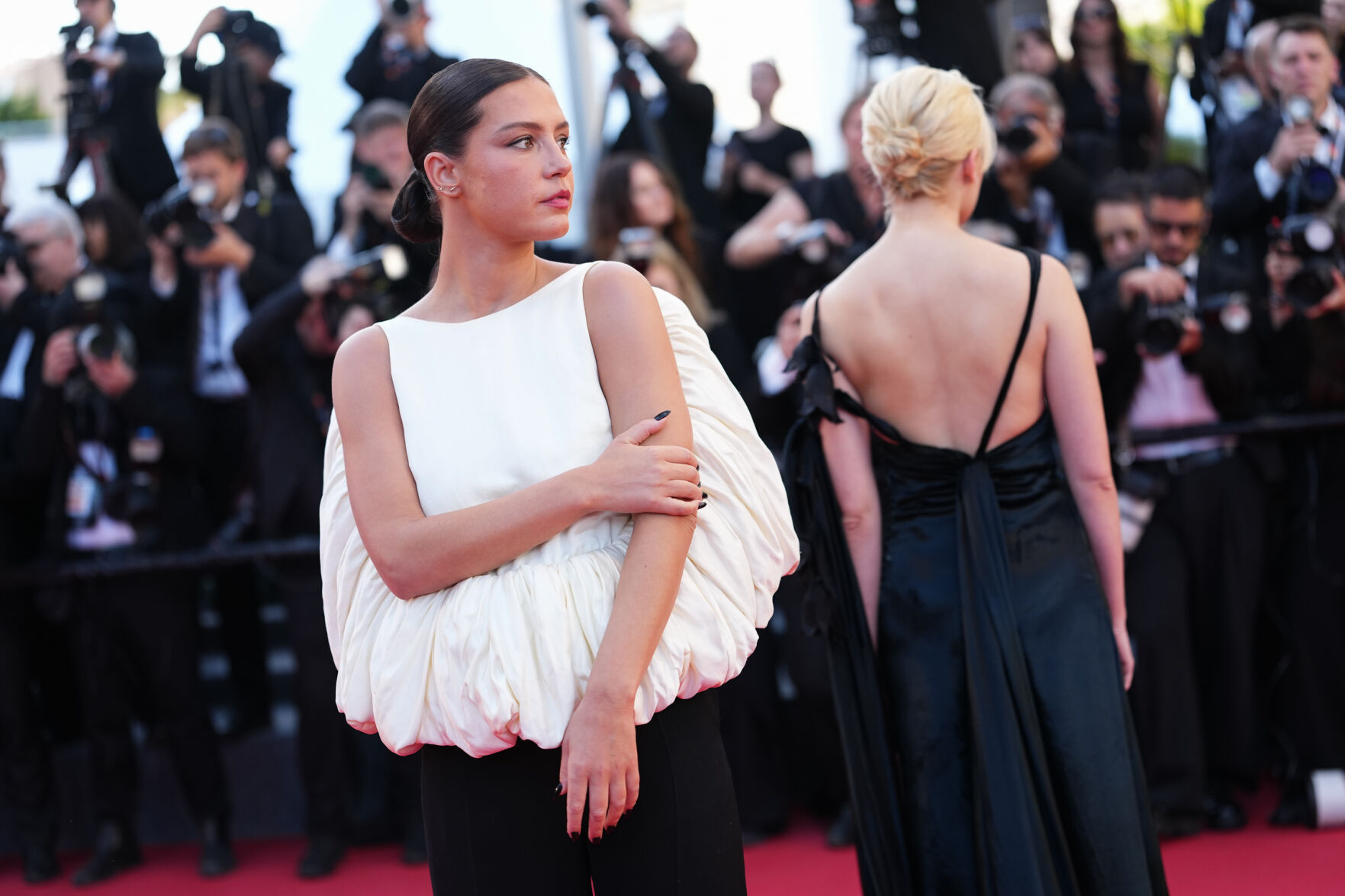 France Cannes 2026 De Gaulle: Tilting Iron Red Carpet | World ...