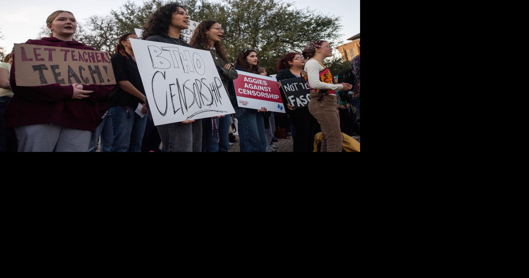 Texas Censorship Protest | National | guardonline.com