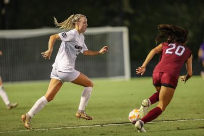 Georgia women's soccer wins at Florida | Sports | gwinnettdailypost.com