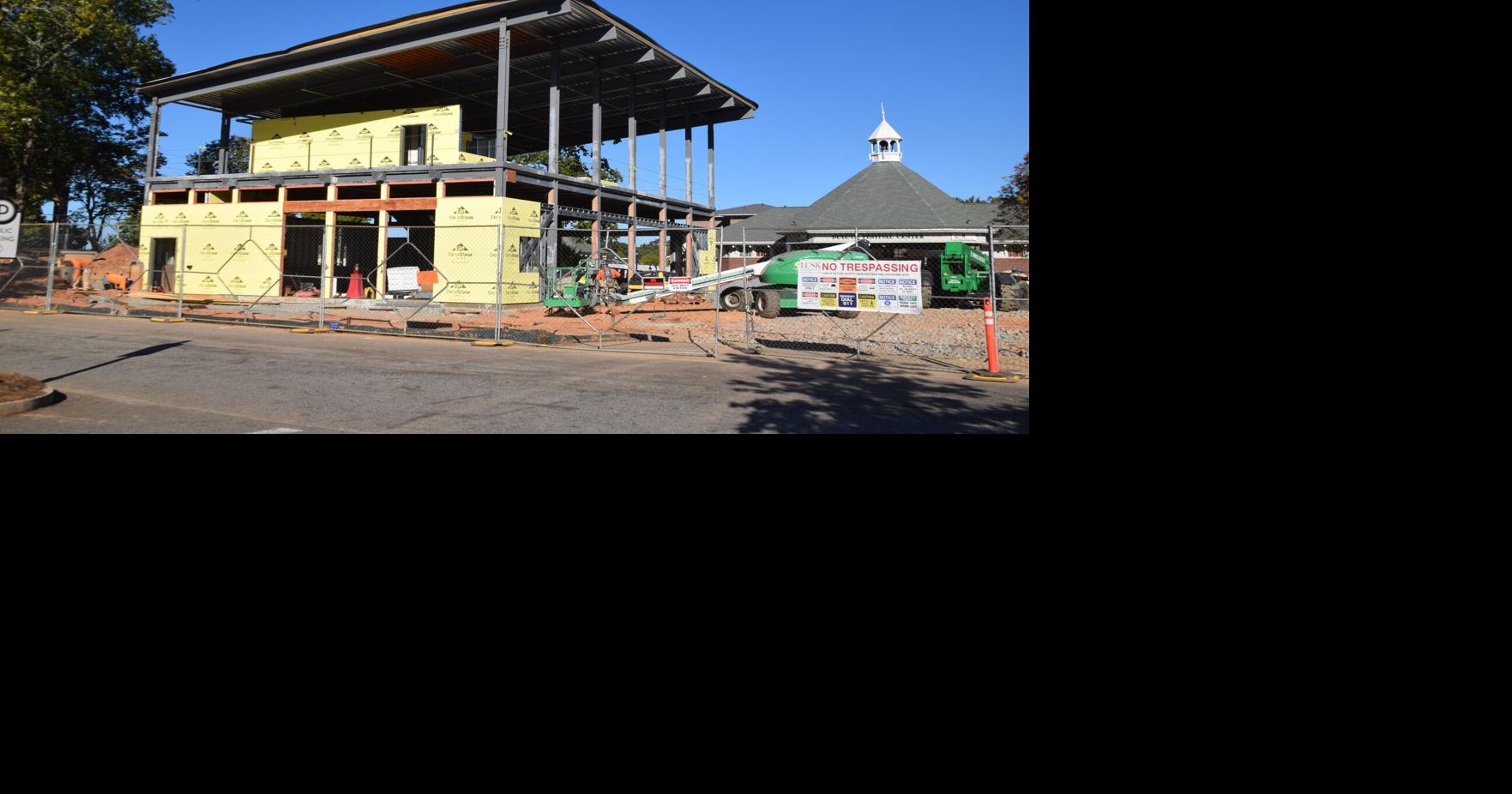 PHOTOS: New LR Burger location under construction in downtown Duluth ...