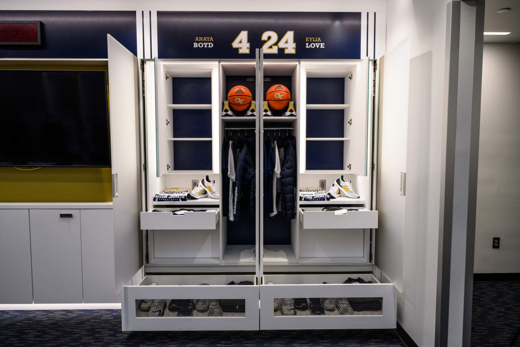 PHOTOS: Georgia Tech Women's Basketball's Locker Room Renovation ...