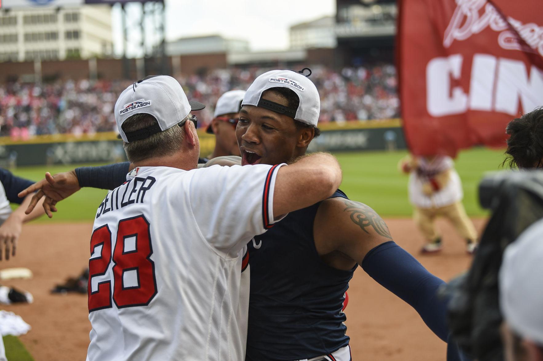 PHOTOS: Atlanta Braves clinch NL East | Slideshows | gwinnettdailypost.com