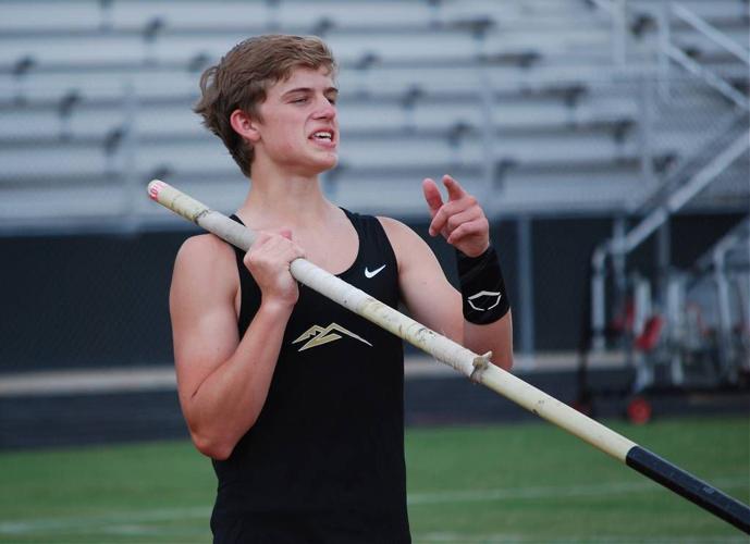 Discovery wins school’s first region titles in 6-AAAAAAA track and ...
