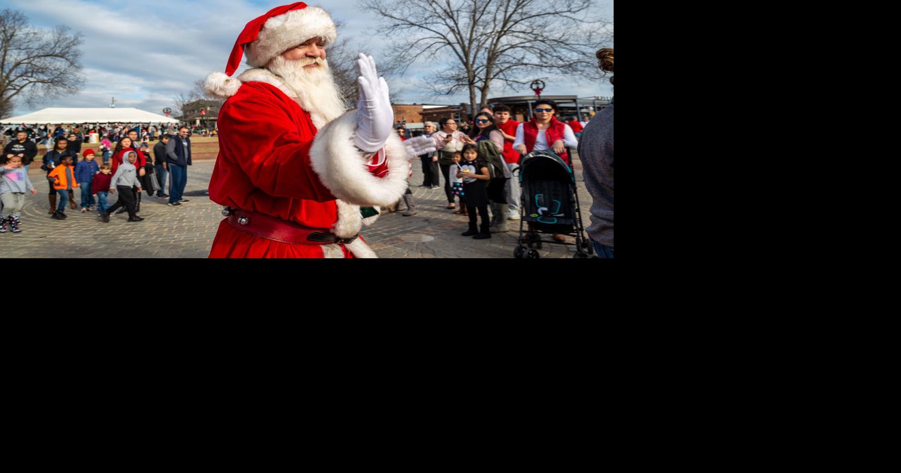 Duluth's Deck the Hall tradition continues in a 'socially distanced ...