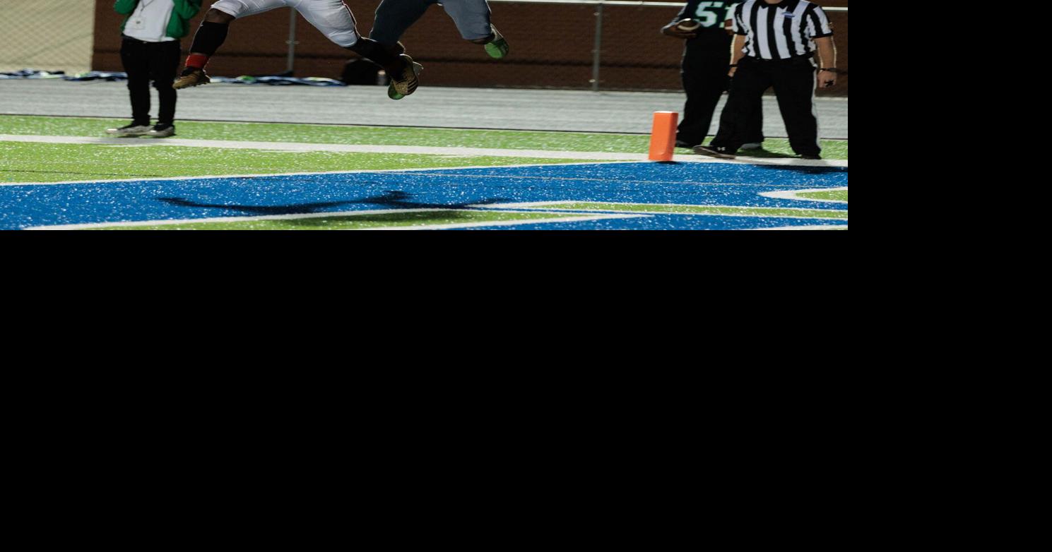 PHOTOS: Berkmar at Discovery Football | Slideshows | gwinnettdailypost.com