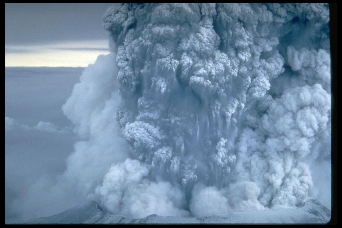PHOTOS: 40 years later: A look back at the eruption of Mount St. Helens ...