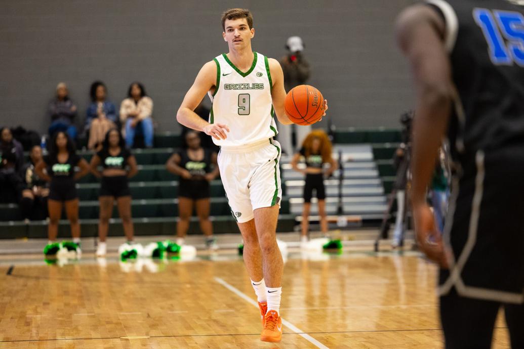 Drew Kramer scores 1,000th point in GGC men's basketball victory ...