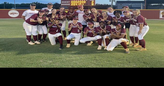 SOFTBALL ROUNDUP: New coach Casey Parham earns first win in Brookwood's ...