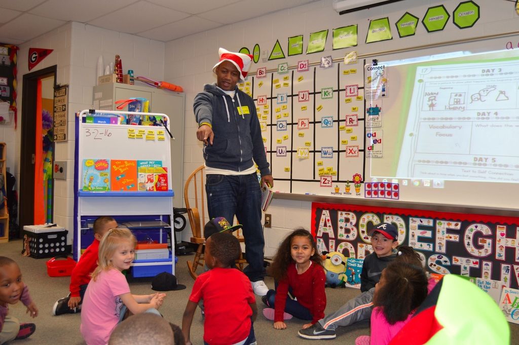 Alcova Elementary joins Read Across America celebration | Dacula ...