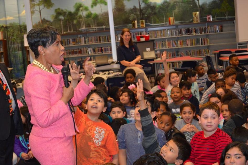 At Corley Elementary, TV judge discusses dreams, overcoming racial ...