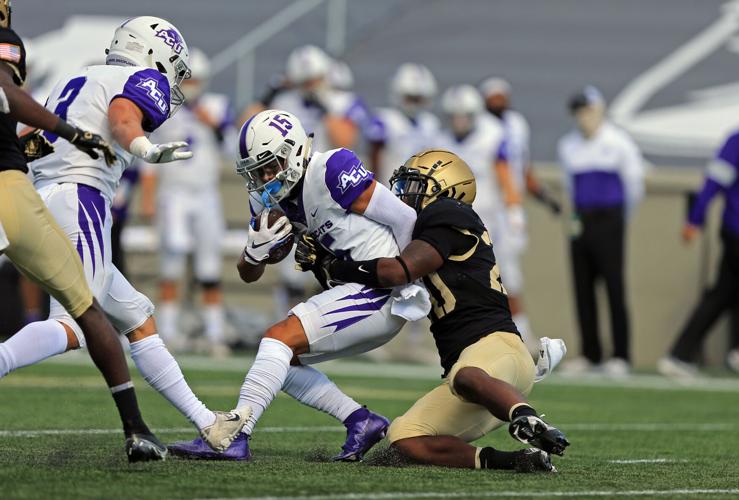 Mountain View grad Marquel Broughton's play, leadership key to Army ...