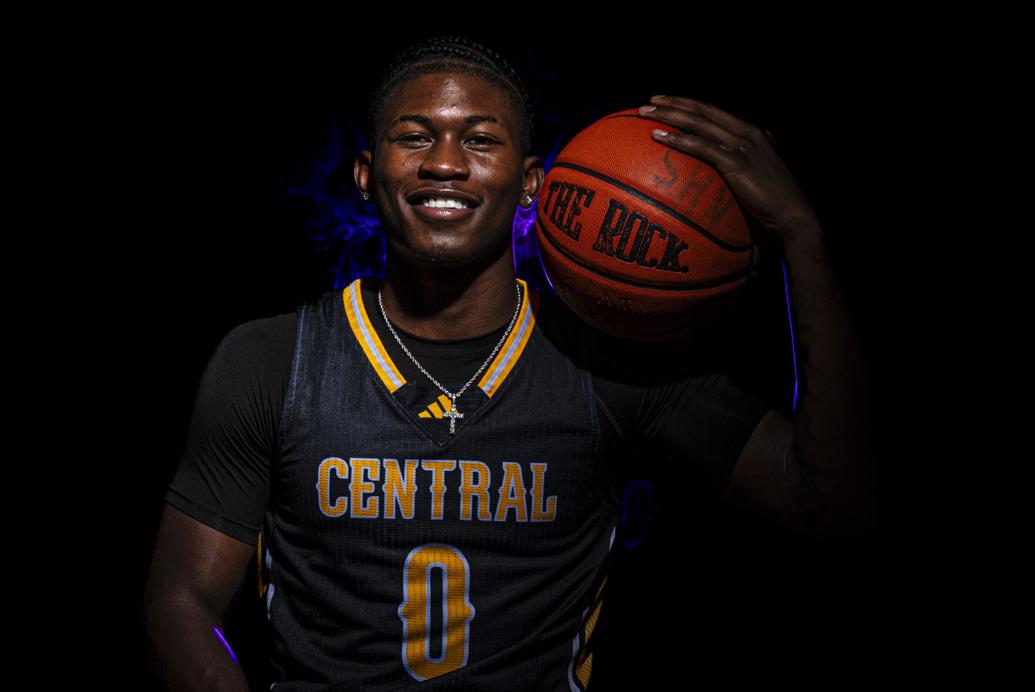 BOYS BASKETBALL ROUNDUP: Dwayne Lawton Scores 32 as Central Gwinnett ...