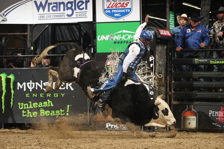 #15 Ezekiel Mitchell: Our Pro Bull Rider of the Week | Pro Bull Riders ...