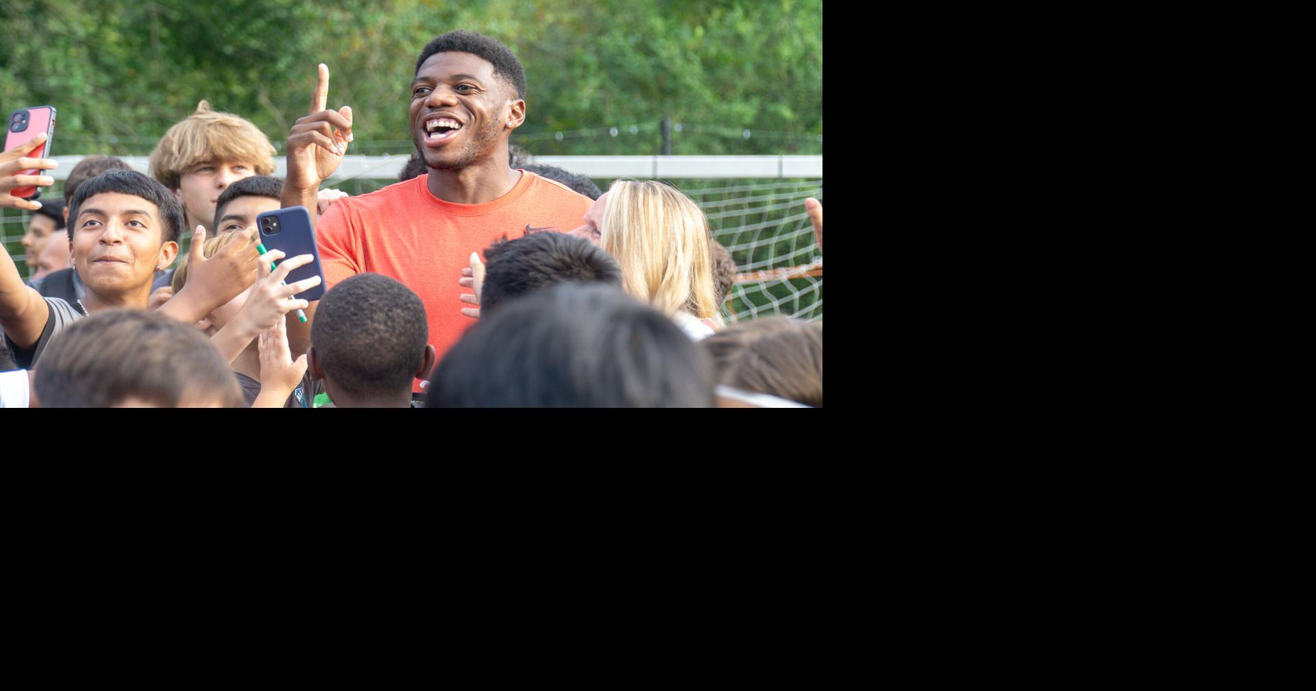 PHOTOS: Brookwood grad, U.S. World Cup goalkeeper Sean Johnson visits ...