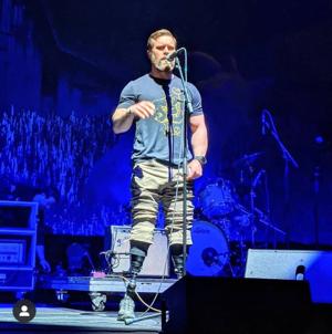 REVIEW: Sturgill Simpson mesmerized fans with his electric guitar and ...