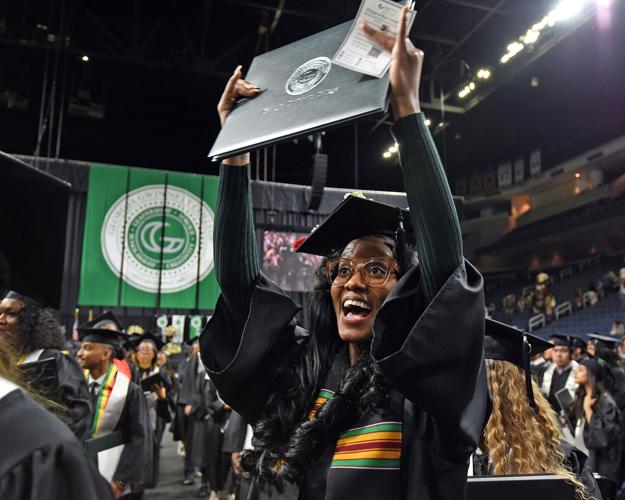 New Georgia Gwinnett College Graduates Urged To Embrace Change And ...