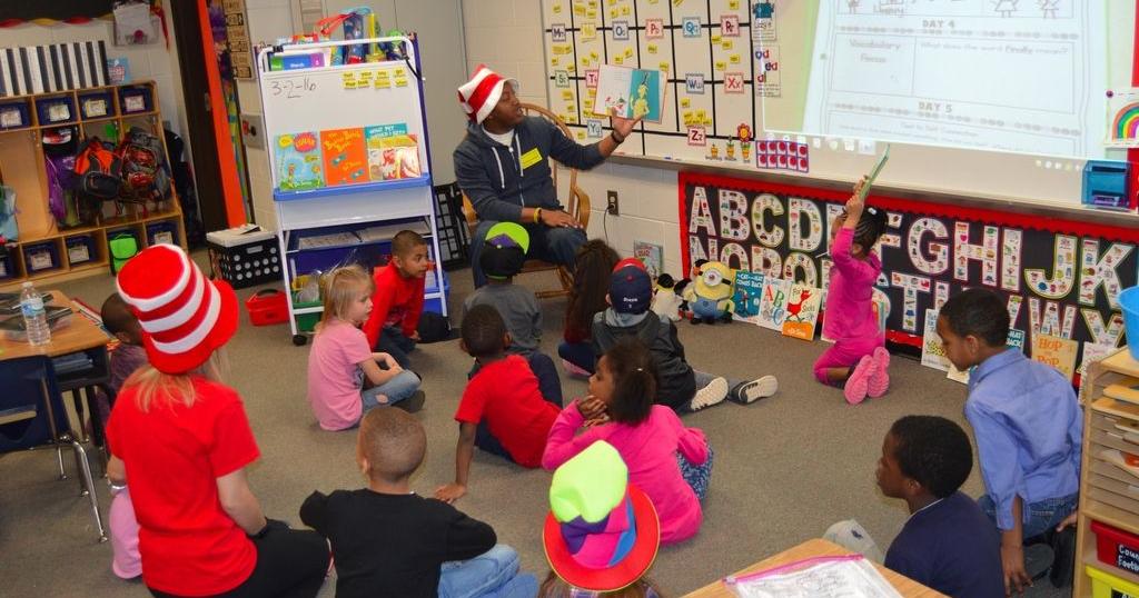 Alcova Elementary joins Read Across America celebration | Dacula ...