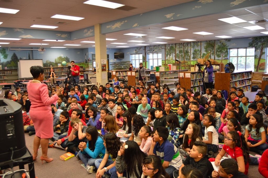 At Corley Elementary, TV judge discusses dreams, overcoming racial ...