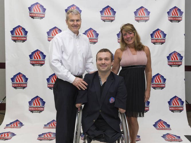Collins Hill Grad Kyle Maynard Still Inspiring on Speaker Circuit ...
