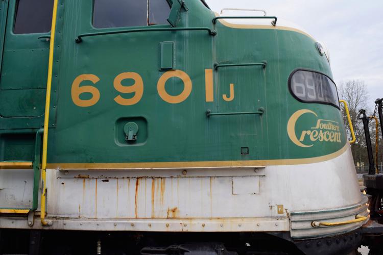 Old Southern Crescent locomotive returns to Southeastern Railway Museum ...