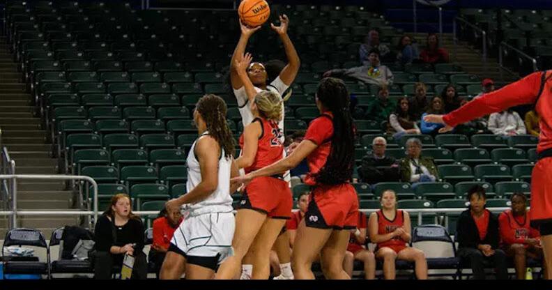 Norcross Grad Jada Warren Posts Record Rebounding Game for Georgia ...