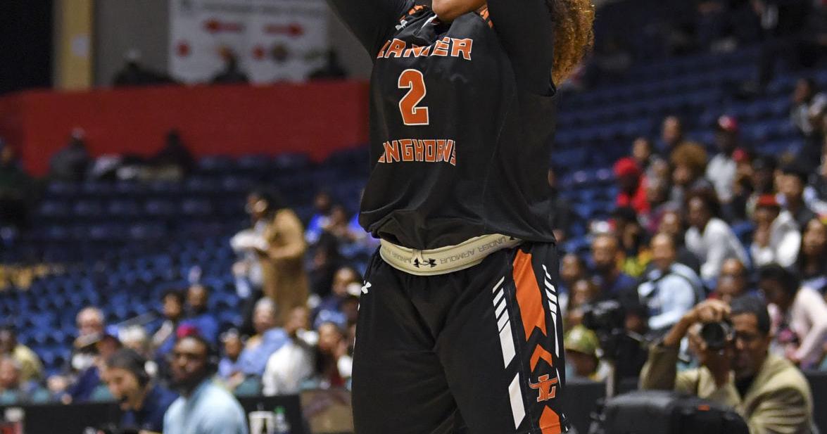 PHOTOS: Lanier Girls Basketball win Class AAAAAA championship ...