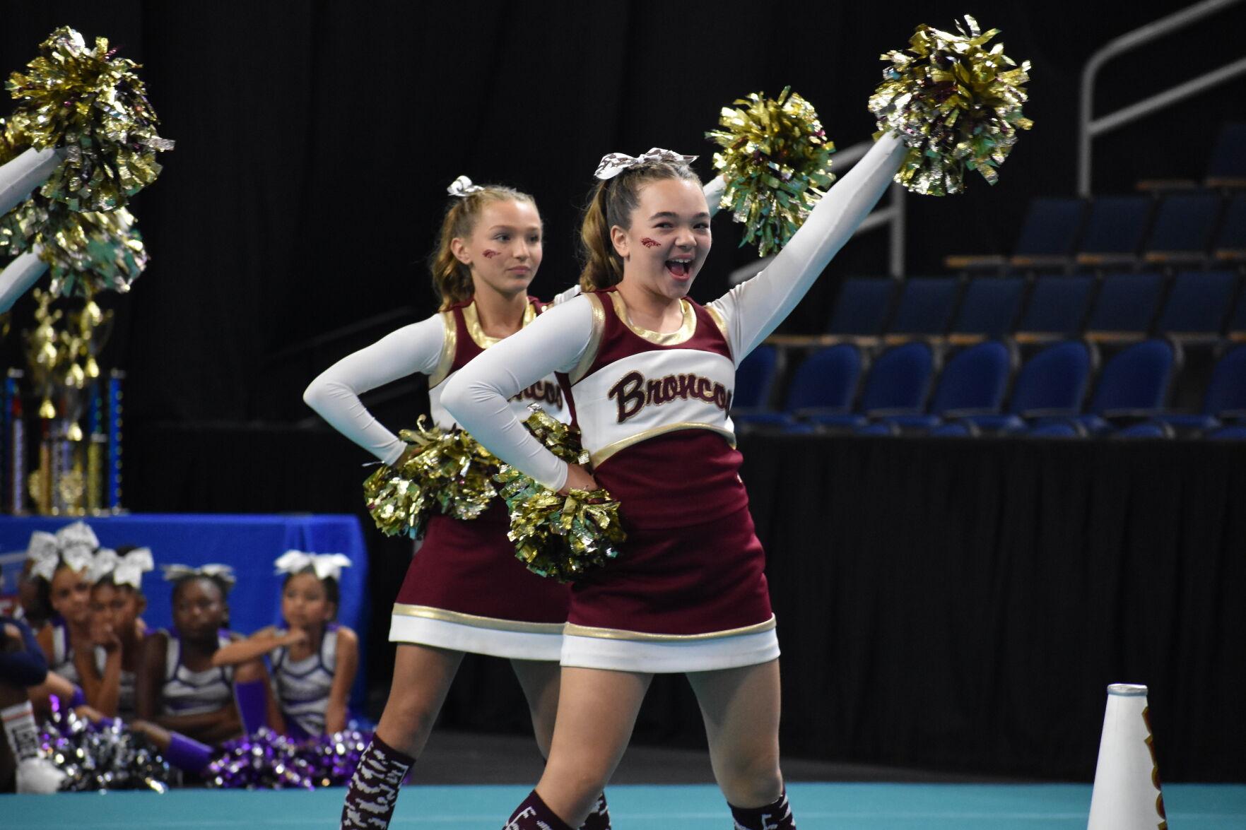 PHOTOS: Gwinnett Football League Cheer-Off, Sixth Grade | Slideshows | gwinnettdailypost.com