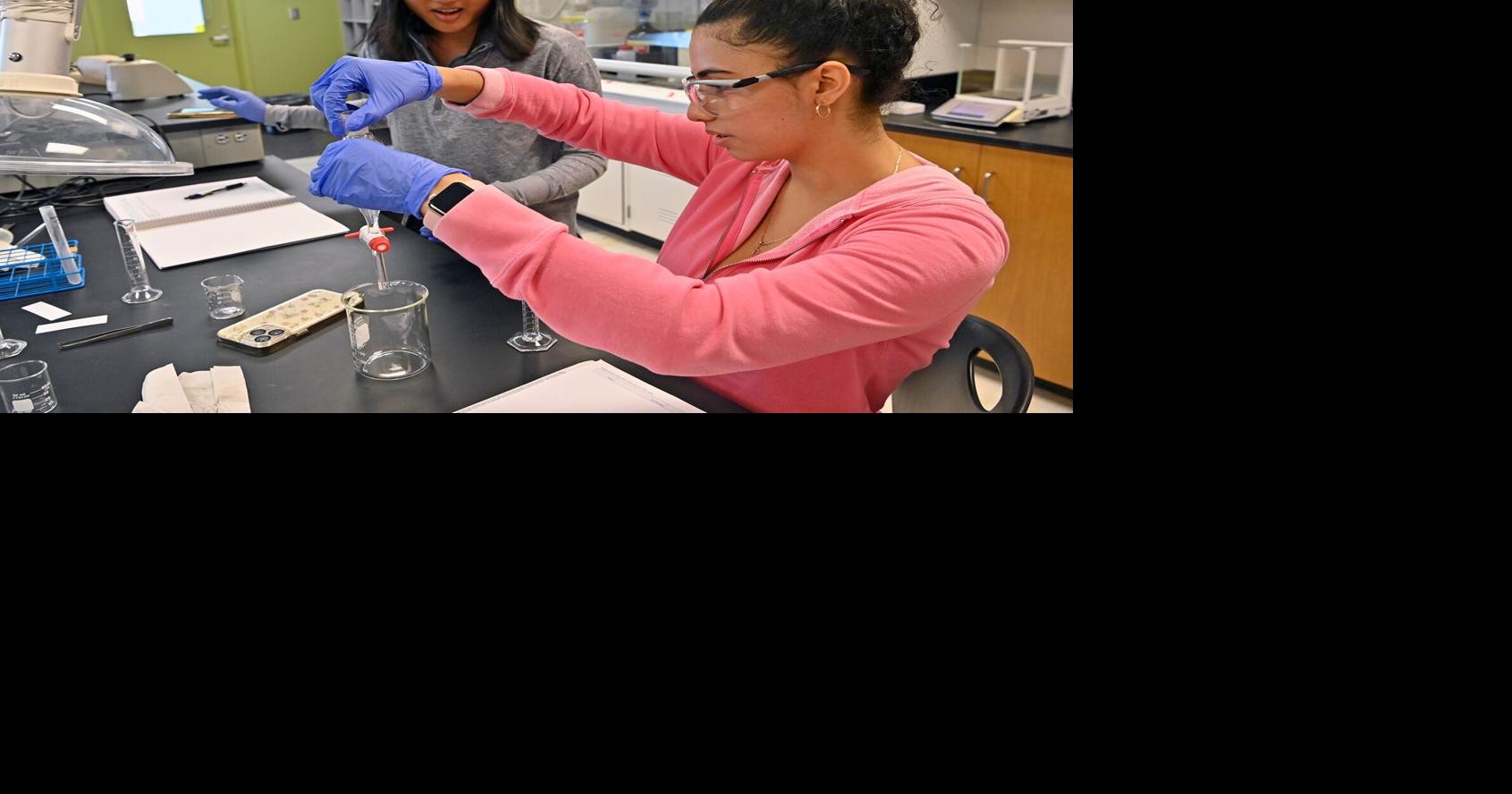 PHOTOS: Organic Chemistry Extraction Lab at Georgia Gwinnett College ...