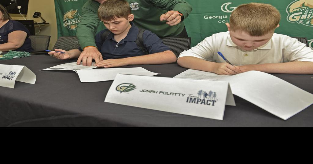 Buford brothers with genetic disorder honorarily join GGC Grizzlies ...