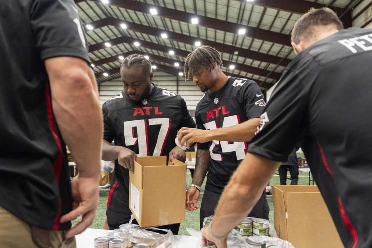 Grady Jarrett Named Atlanta Falcons Walter Payton NFL Man of the Year ...